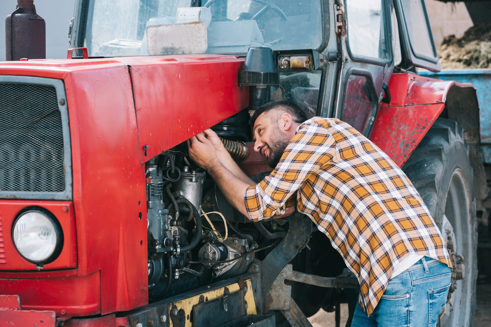 Why It's Super Important to Use the Right Engine Oil for Tractors?